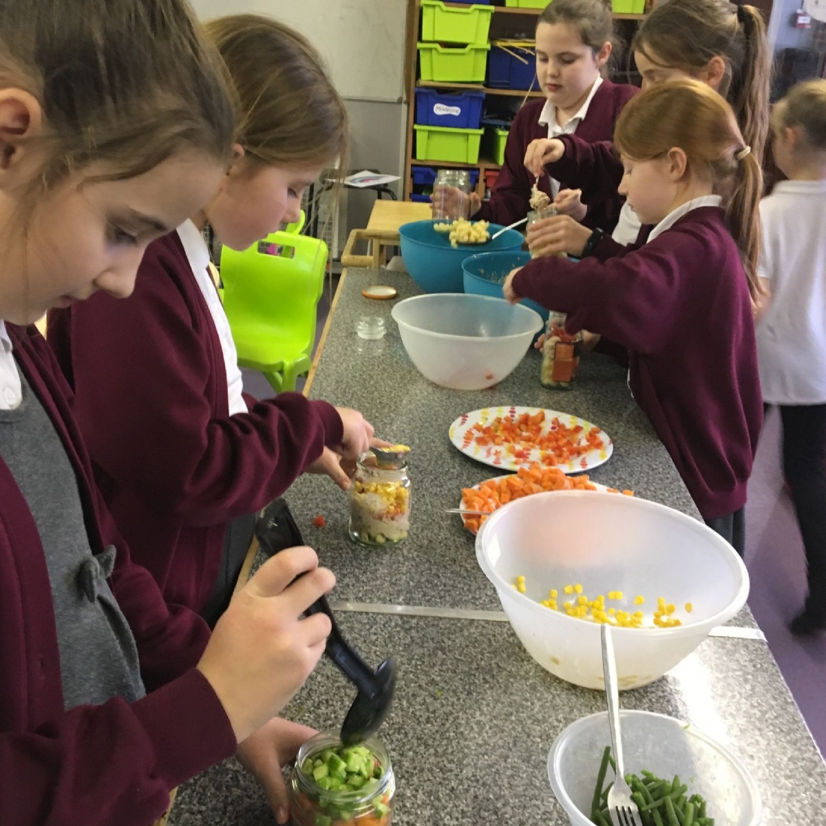 Fishbourne Primary School - Cooking Club