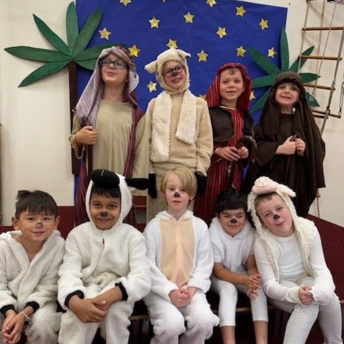 Fishbourne Primary School - Hey Ewe! Nativity